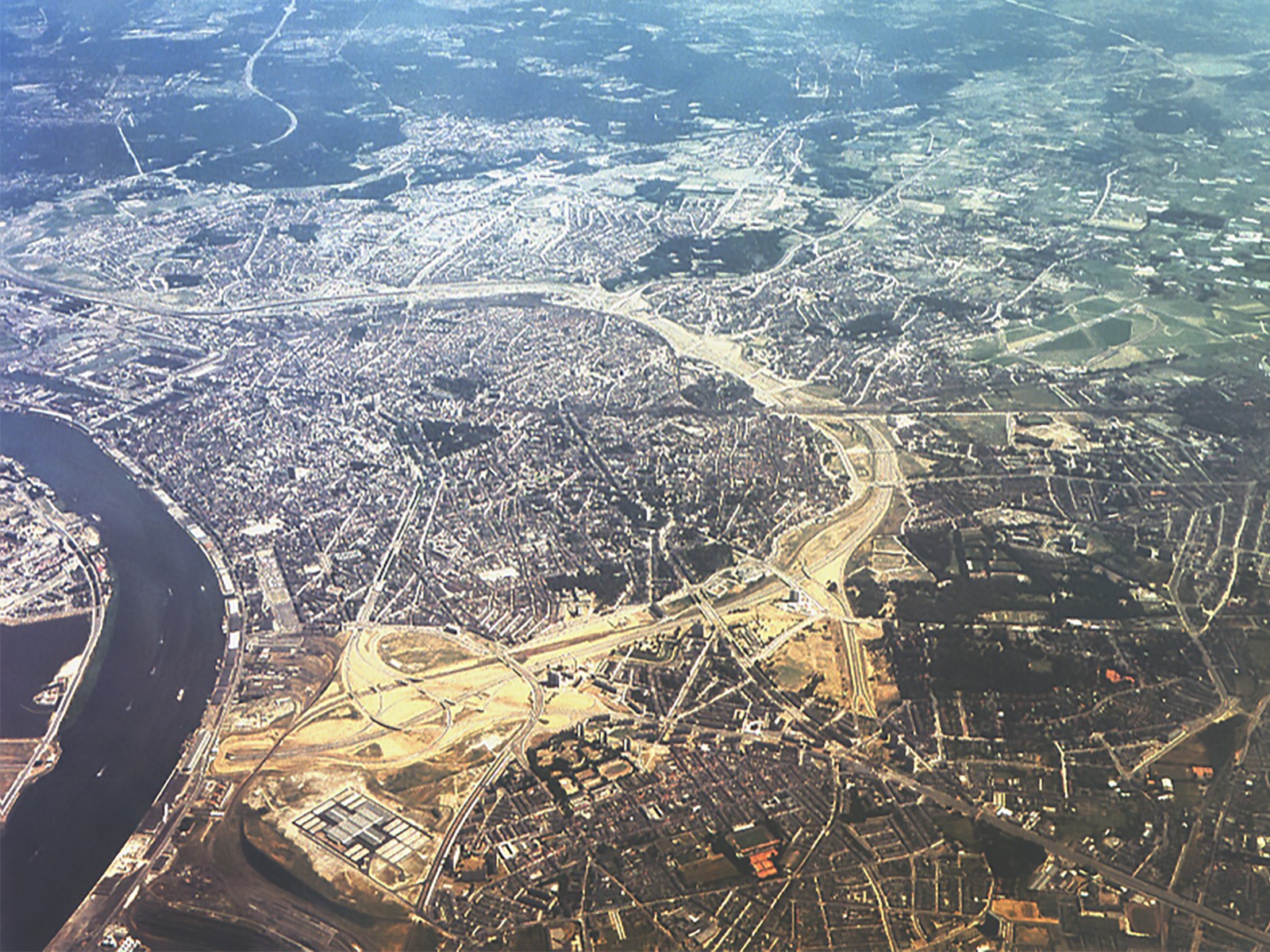 Over the Ring - 51N4E